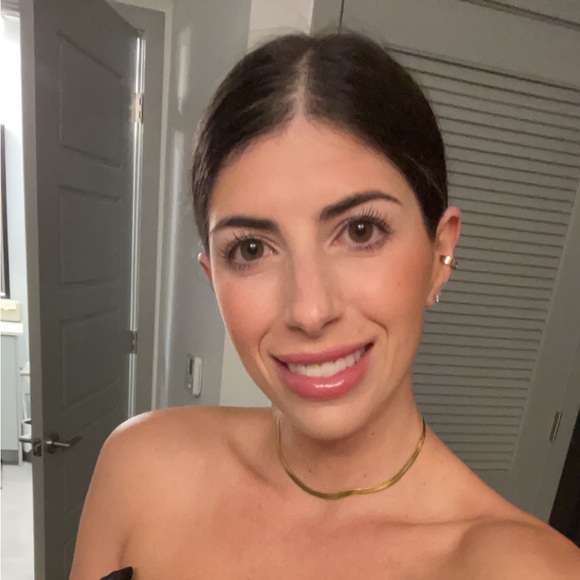 Meridyth's Closet (@meridythsw) | Poshmark